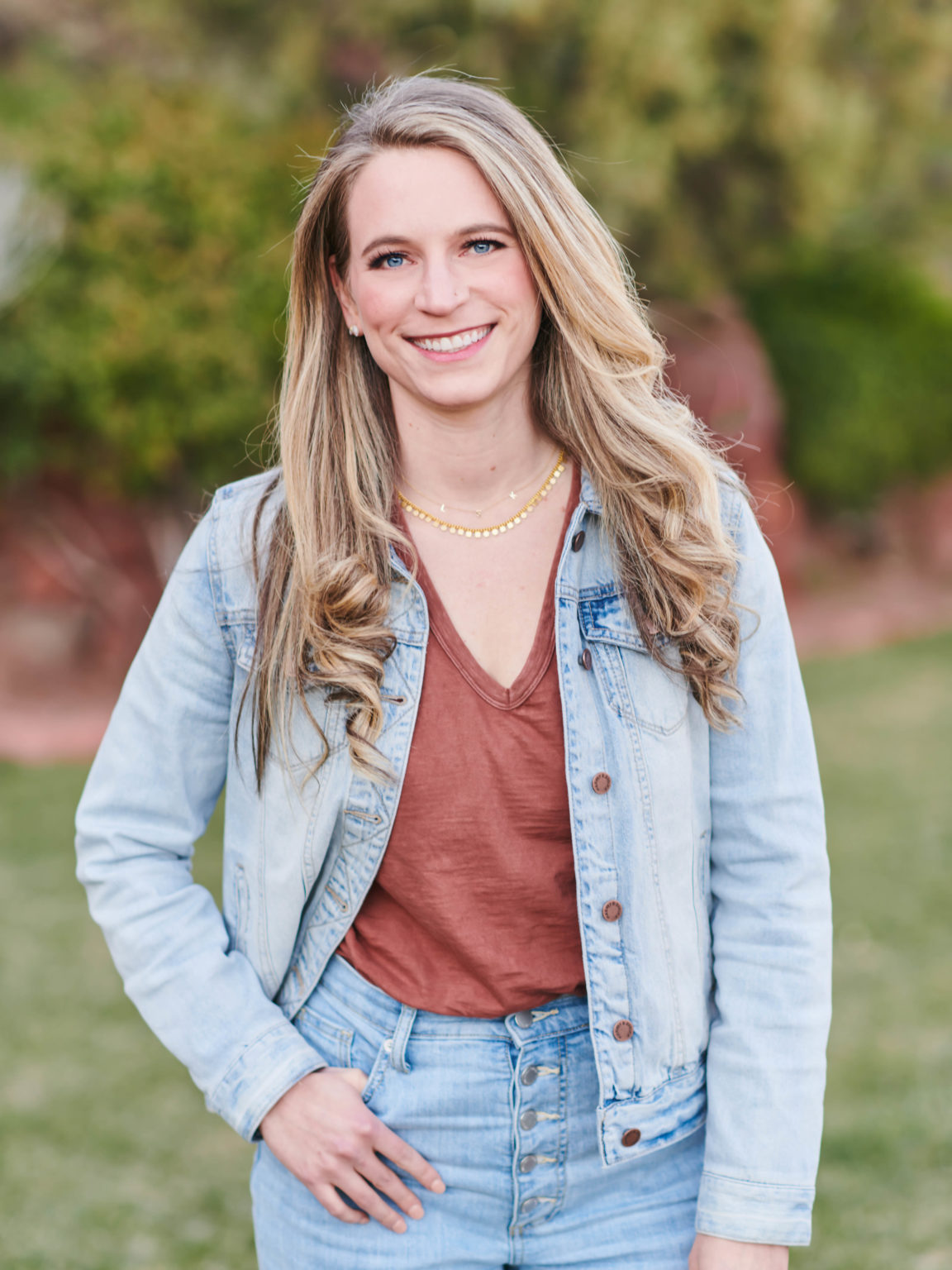 Laura Schoenfeld - Official Bio • Laura Schoenfeld